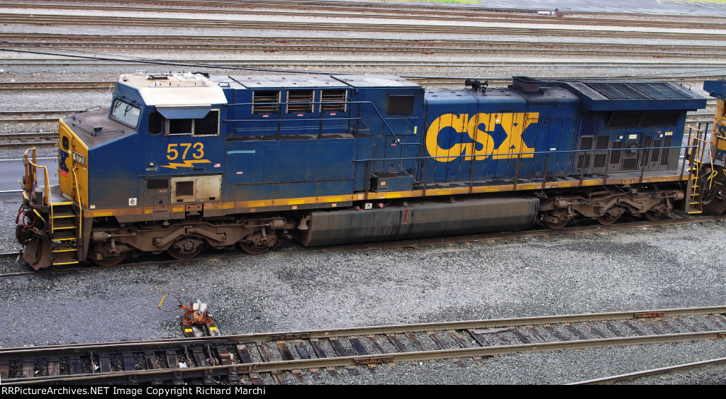 CSX 573